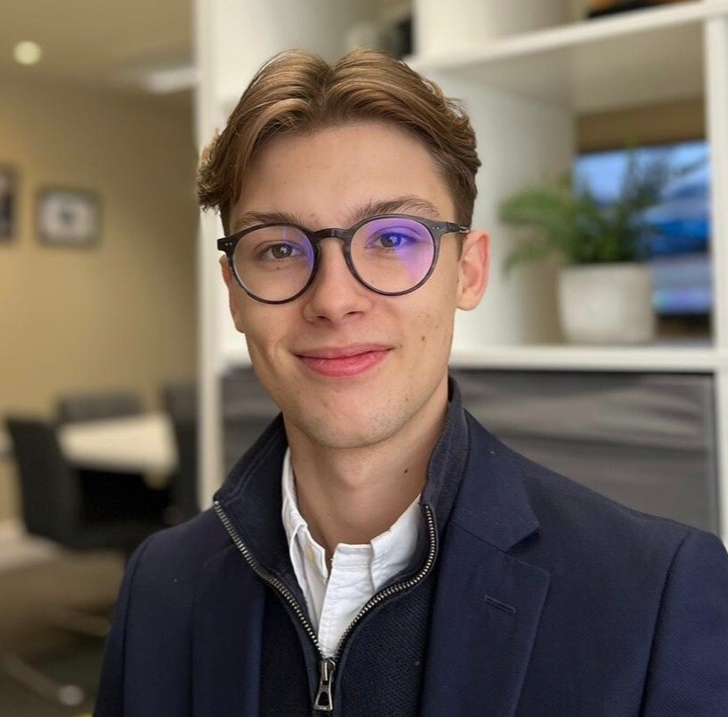 Funding Ambition - About Us - Charles & Dean